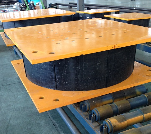 EXAMPLE ANALYSIS OF BUILDING SEISMIC ISOLATION DESIGN